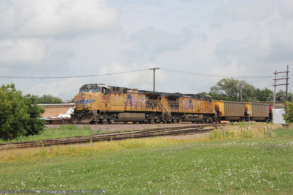 UP empty coal , west bound